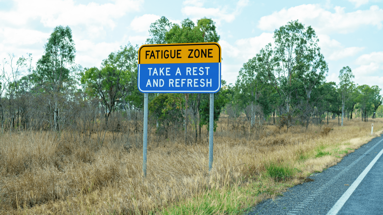 9 Tips for Avoiding Rural Road Risks - Road Sense Australia
